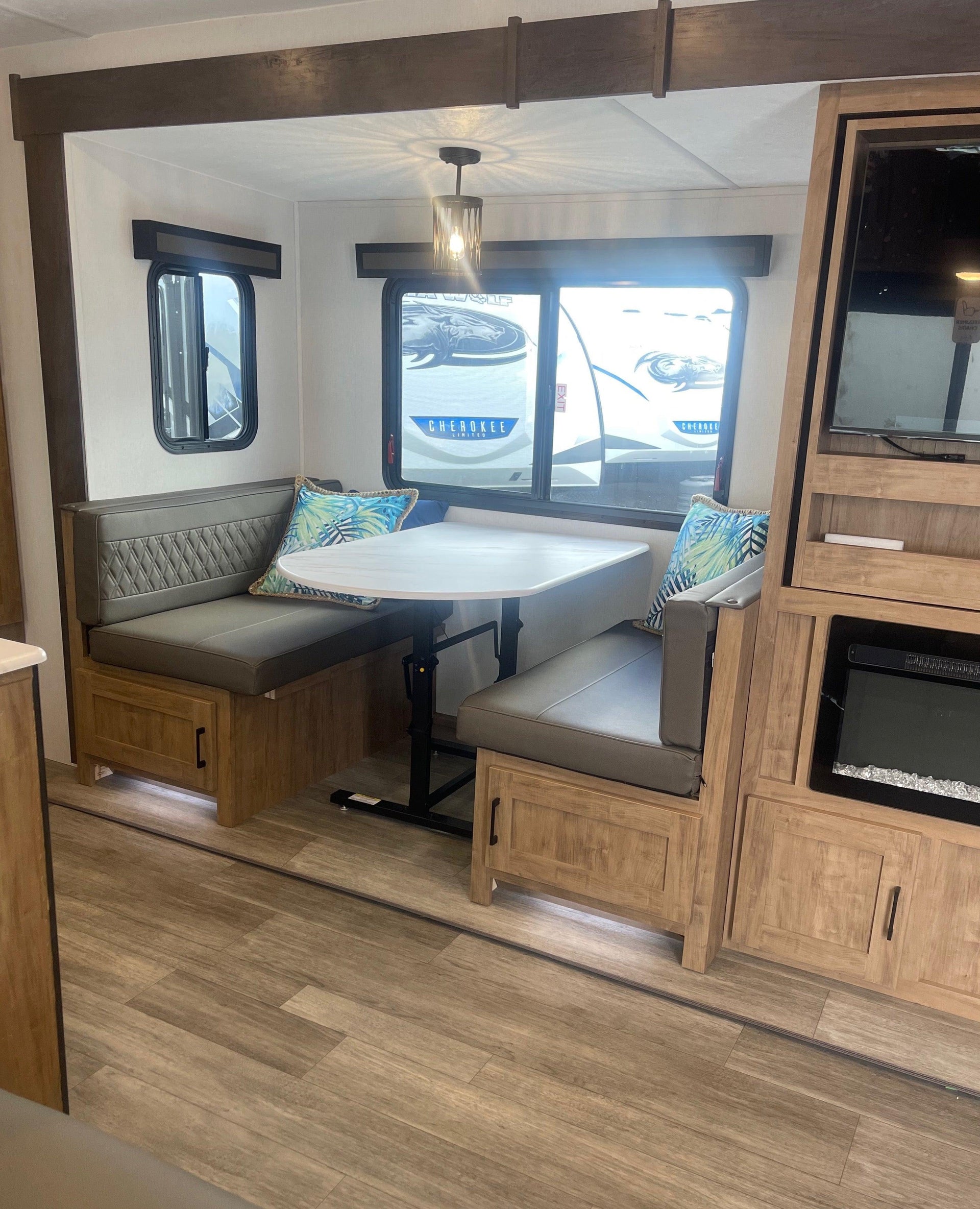 New Luxury Caravans Alpha Wolf Freedom Express – Select Caravans Limited
