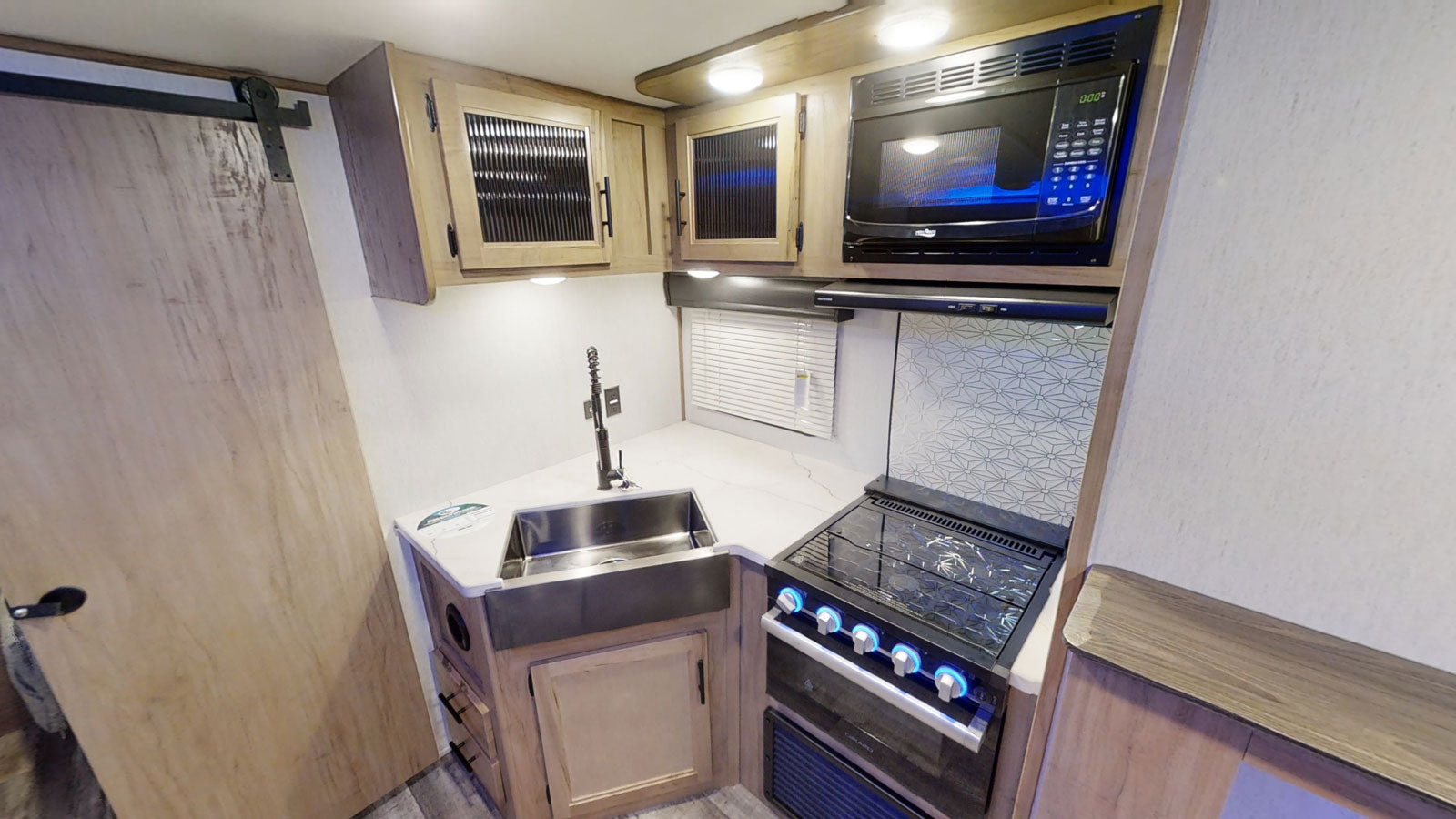 New Caravan for sale - Alpha Wolf - 22SW – Select Caravans Limited